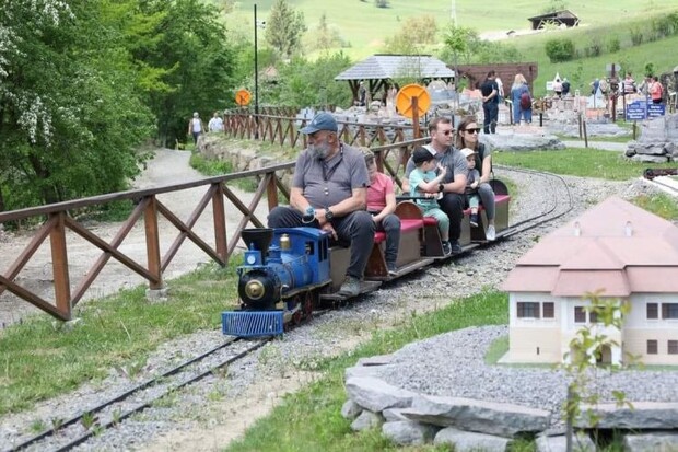 A Mini Erdély Park lett az év turisztikai célpontja | Aradi Hírek